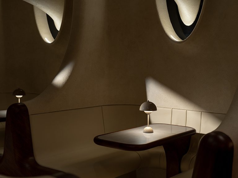 Step Into A Futuristic Spaceship In Hong Kong At The Artifact Bar ...